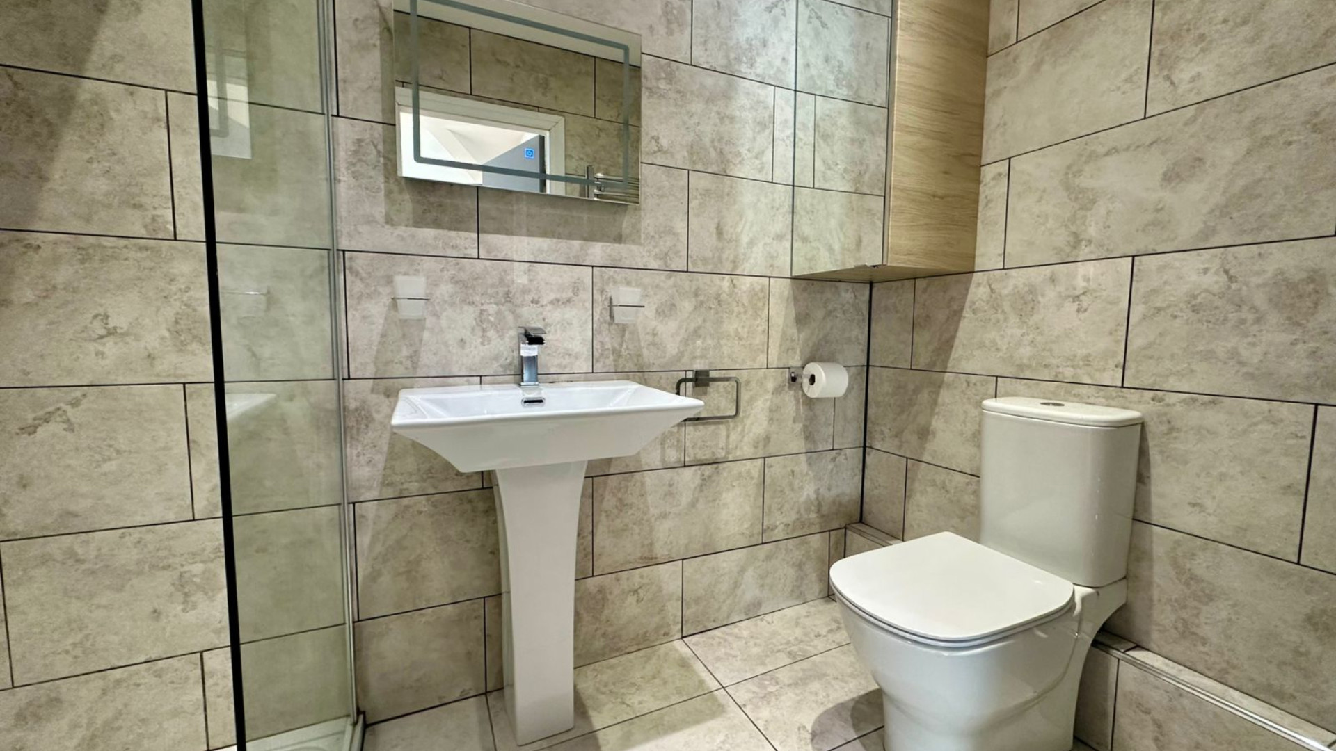 Cowley Groves - Apt. 8 Beresford House, 11-12 Palace Terrace, Queens Promenade, Douglas, IM2 4NE